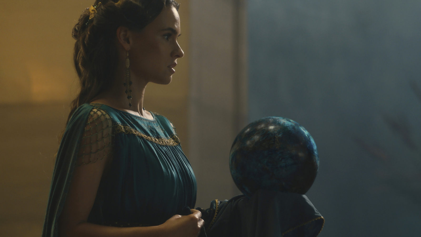 The Rings of Power: How Does the Palantír Work?